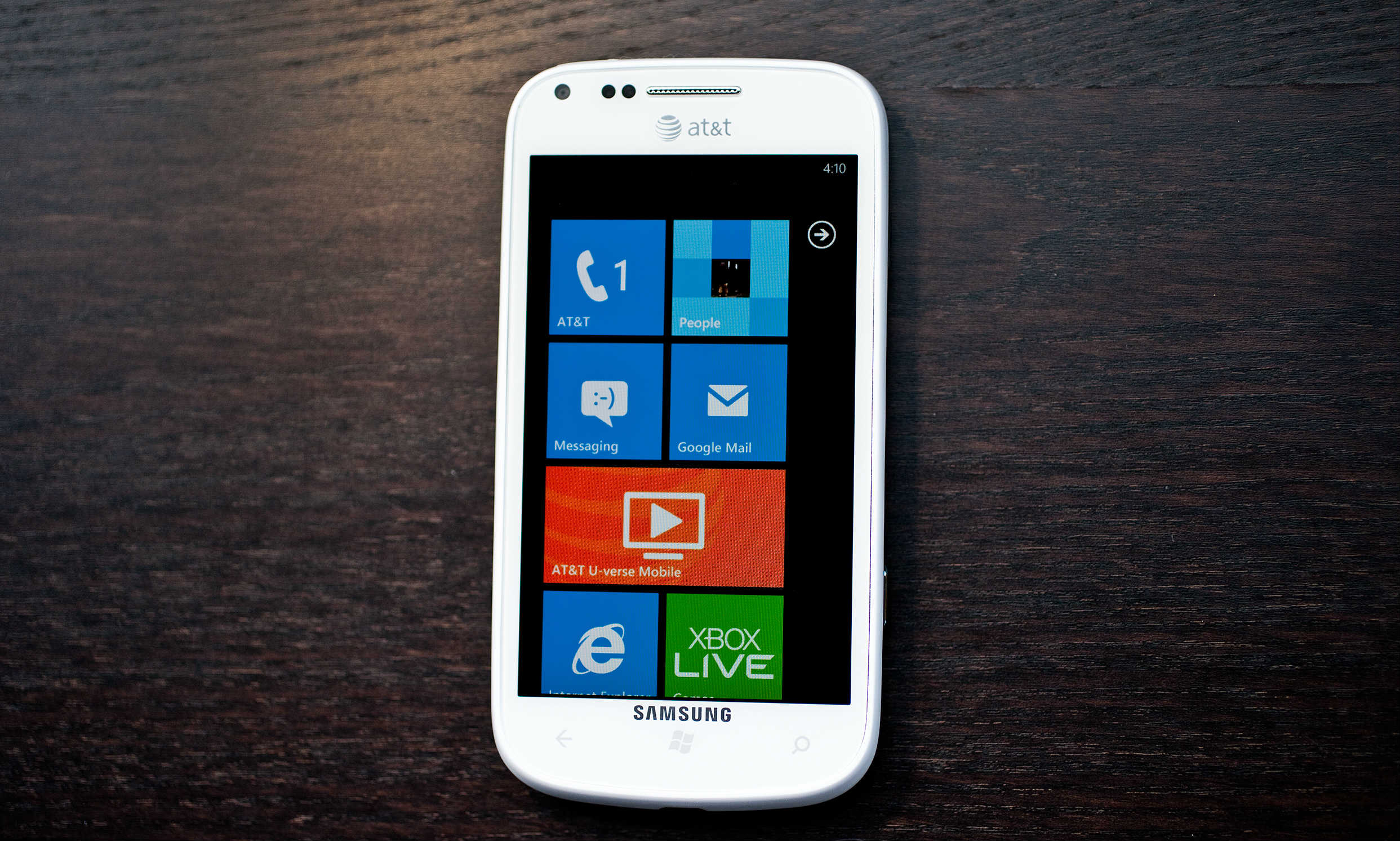Samsung considers rolling out more Windows Phones in 2015 | Buzzitt