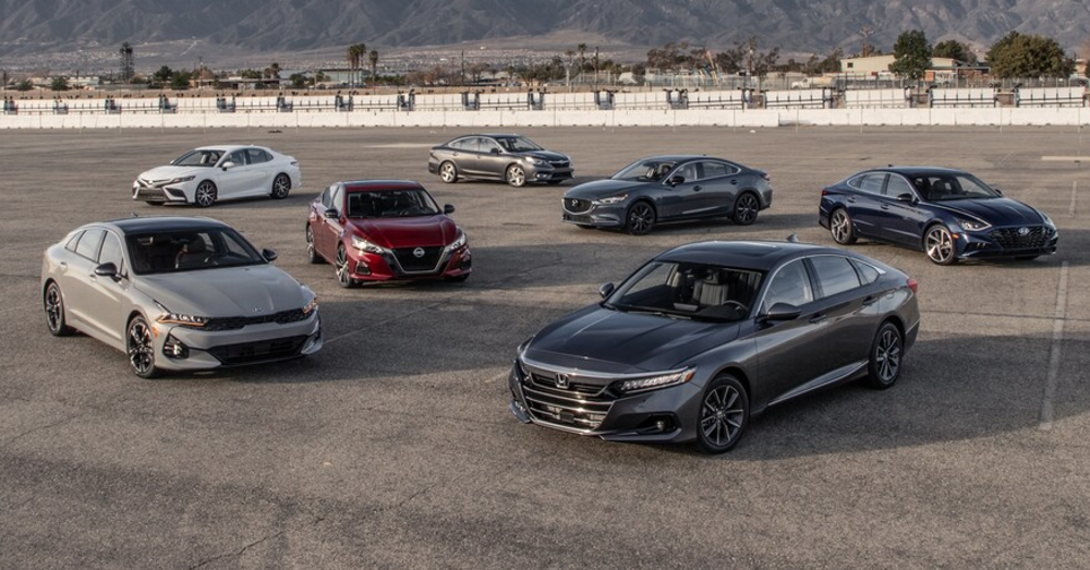 Best New Mid-Size Sedans for Under $25,000 | Buzzitt