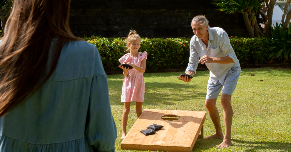 10 Fantastic Outdoor Games to Play With Family and Friends