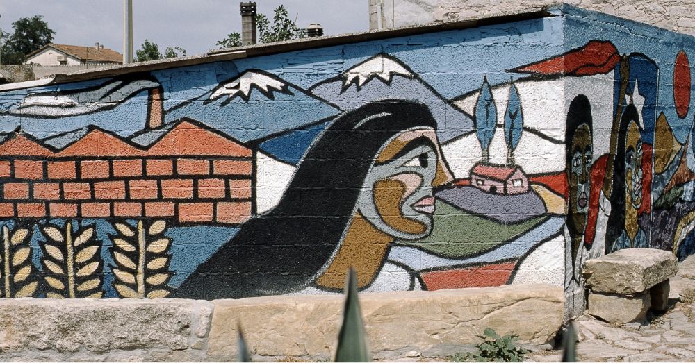 How Small Towns Use Public Art to Tell Their Stories | Buzzitt